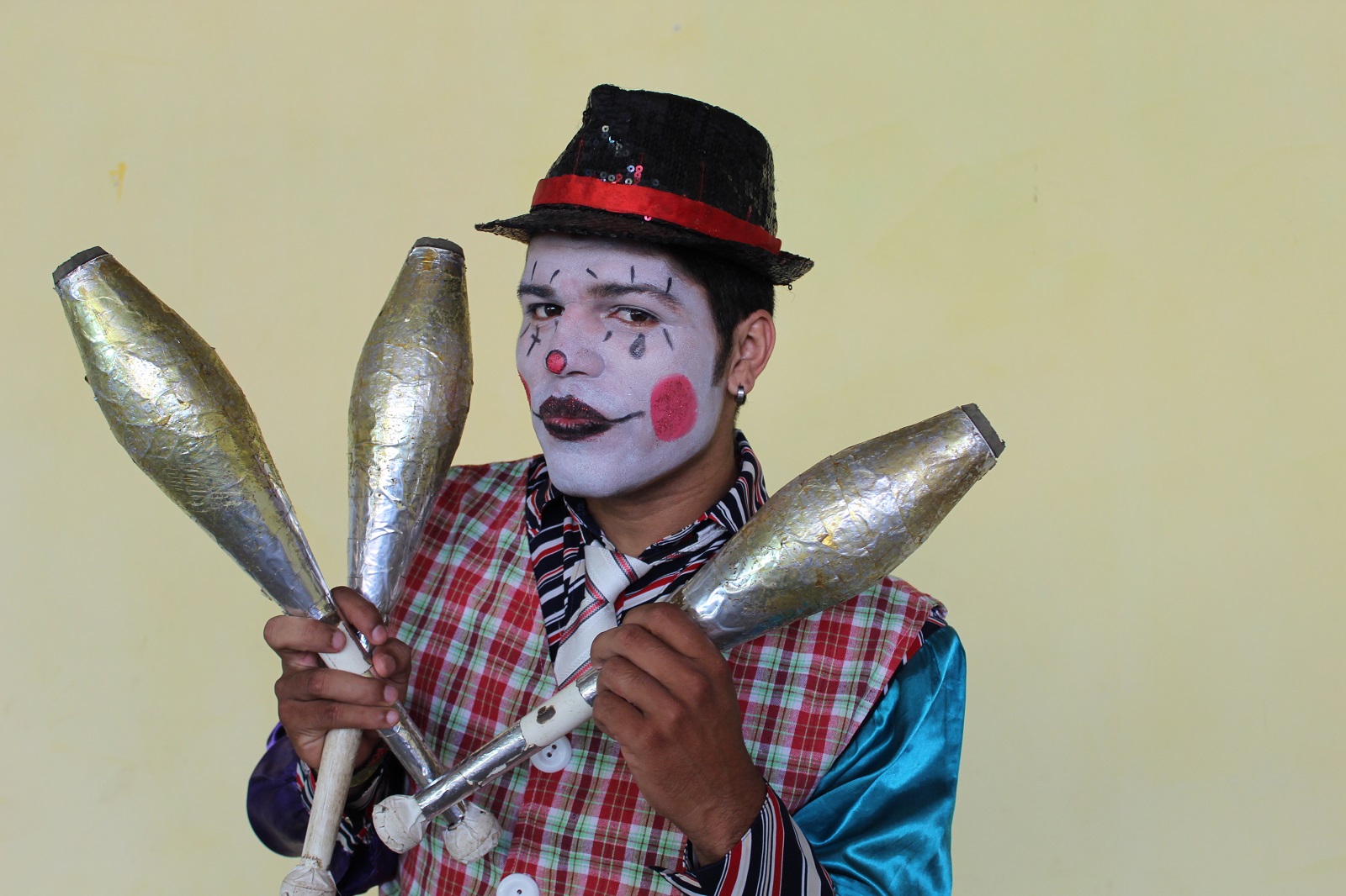 LIVE: História em vídeo do ‘Palhaço Peteleko’ será lançada nesta quinta ...