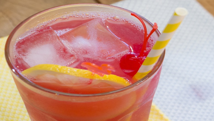 SEXTOU: Aprenda a fazer a bebida pink lemonade refrescante e zero ...