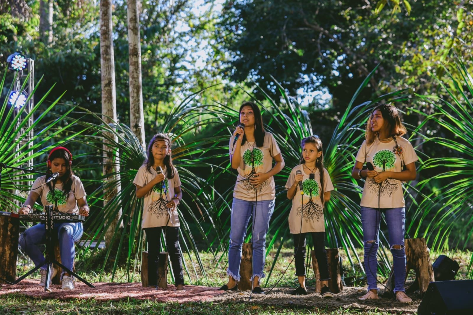 RIBEIRINHAS: Grupo 'Cunhãs - Meninas da Amazônia' é destaque no Brasil ...
