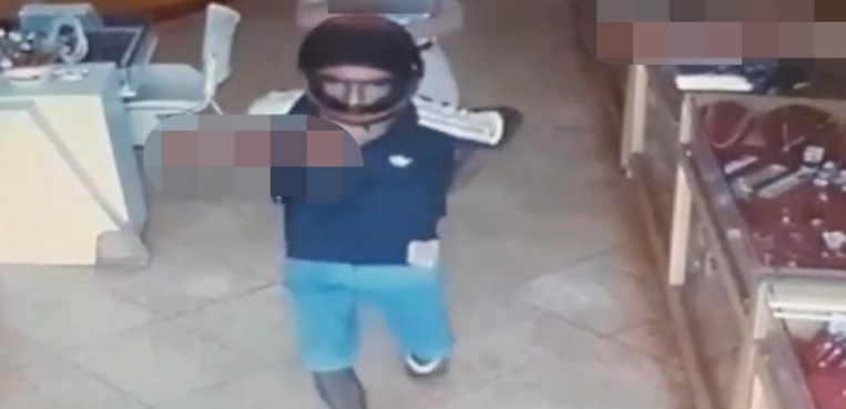 ASSALTO: Bandido armado com revólver efetua roubo em joalheria ...